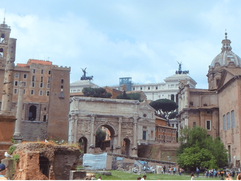 Roman Forum Guide: Must-See Monuments – World by Isa